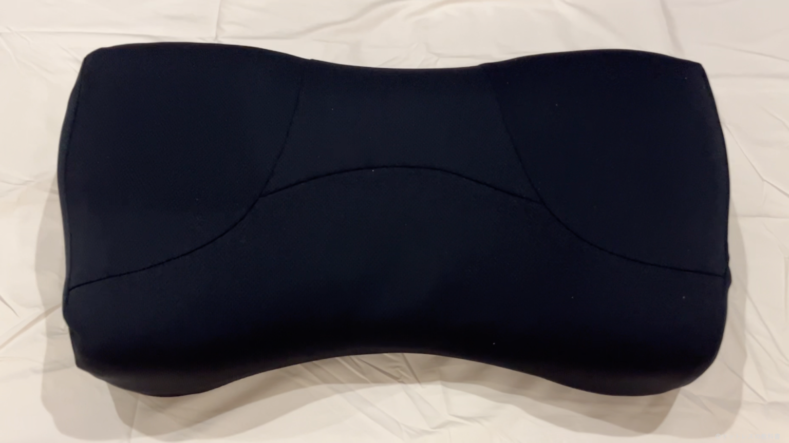 【専門家が体験】RAKUNA(ラクナ)NEW整体枕の口コミ評判【ネルチャー】 - マットレスの教科書