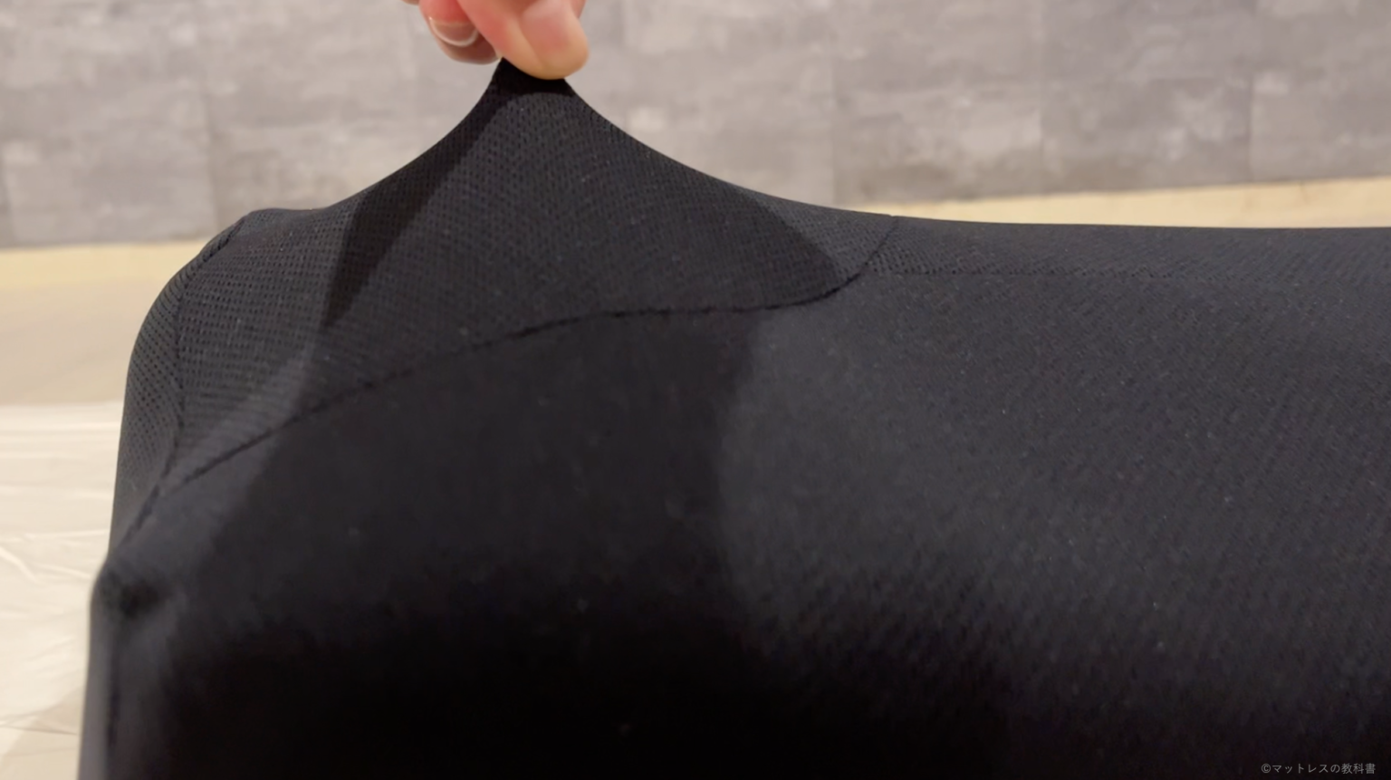 【専門家が体験】RAKUNA(ラクナ)NEW整体枕の口コミ評判【ネルチャー】 - マットレスの教科書